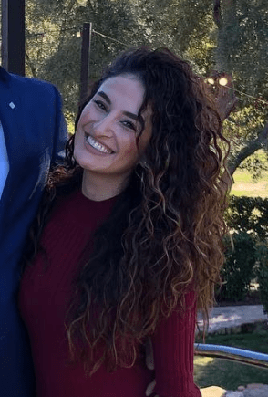 moni - The Gypsy Nurse