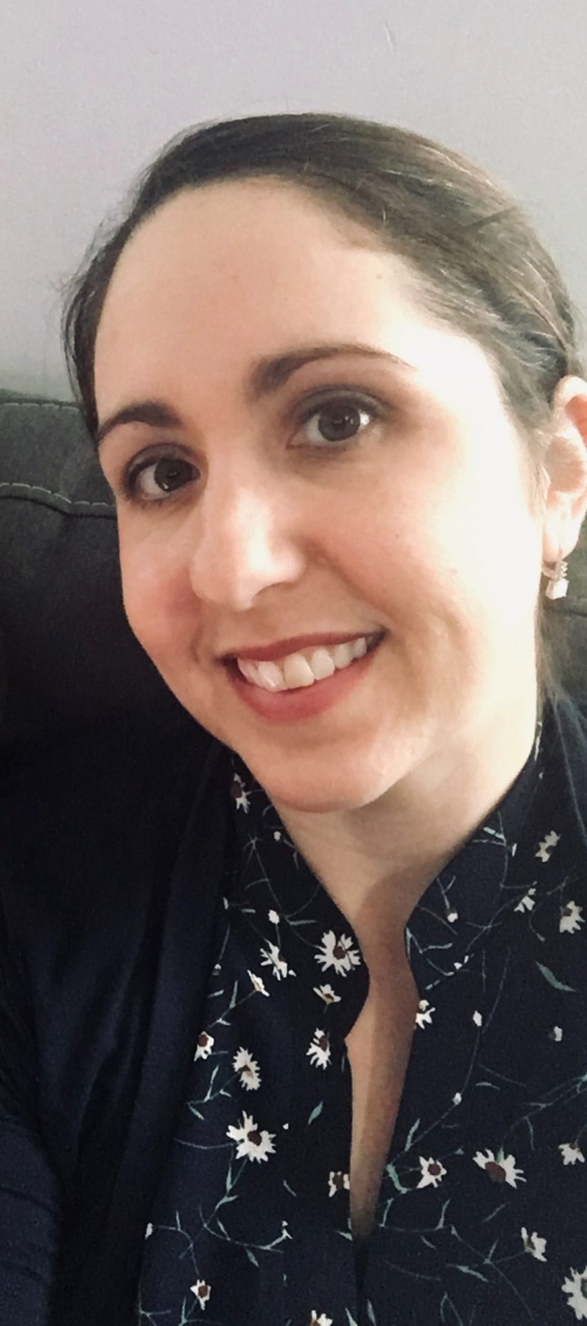 leslie - The Gypsy Nurse