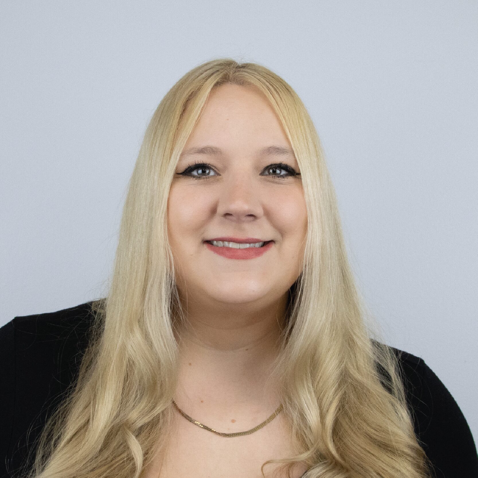 Holly NEW - The Gypsy Nurse